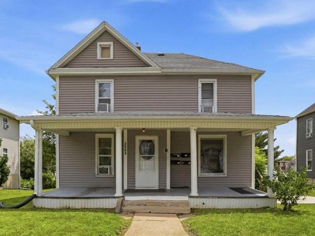 2504 Olive St, Cedar Falls, IA 50613