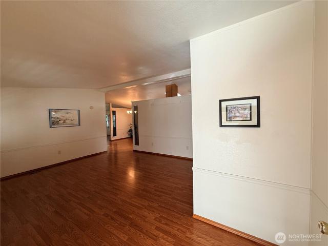 2504 Alonda Lane NE