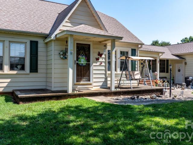 2504 Brentwood Circle