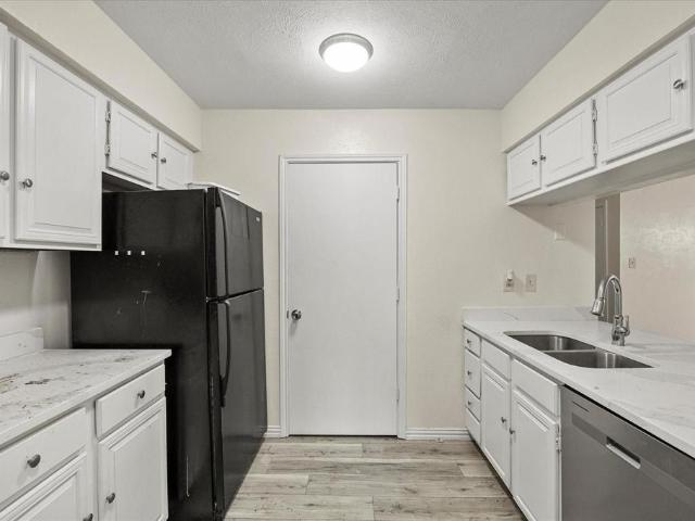 2504 Brook Hollow Court