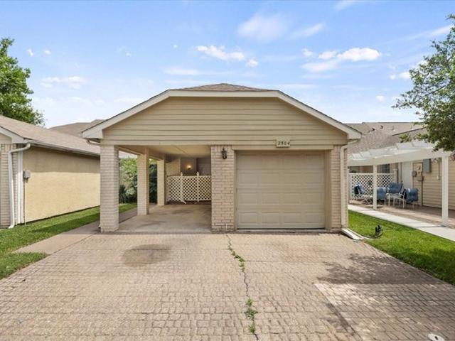 2504 Brook Hollow Ct, Mesquite, TX 75150