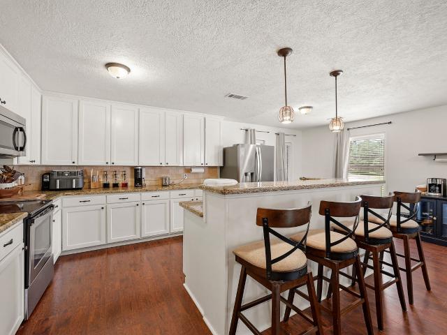 2504 Broadmoor Drive