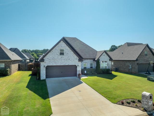 2504 Eden Hills