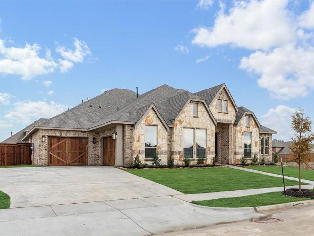 2504 Lakeway Lane
