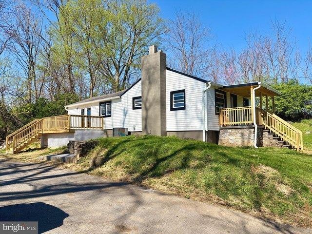 2504 Little Georgetown Rd, Hedgesville, WV 25427