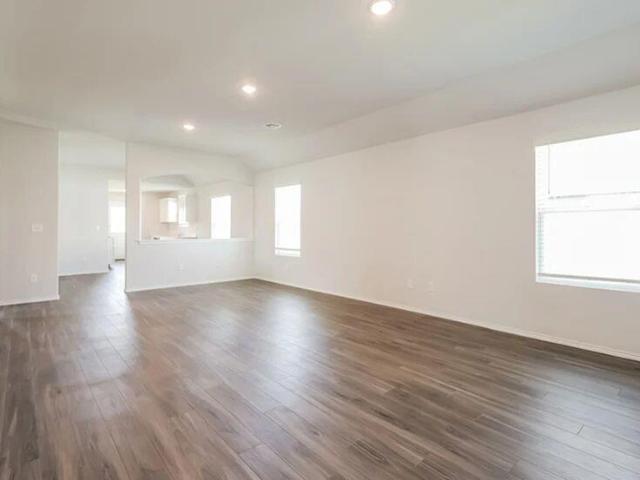 2504 Rosewood Lane