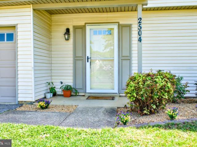 2504 Symphony Lane
