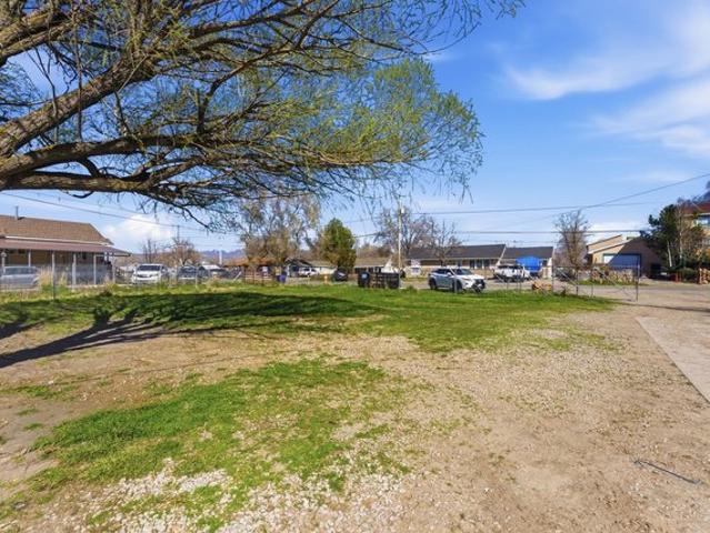 2504 S Chesterfield St, West Valley City, UT 84119