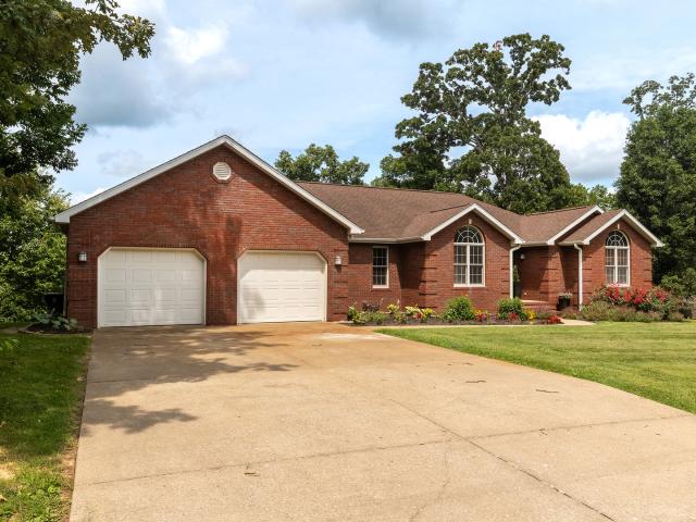 2504 Saddle Lane