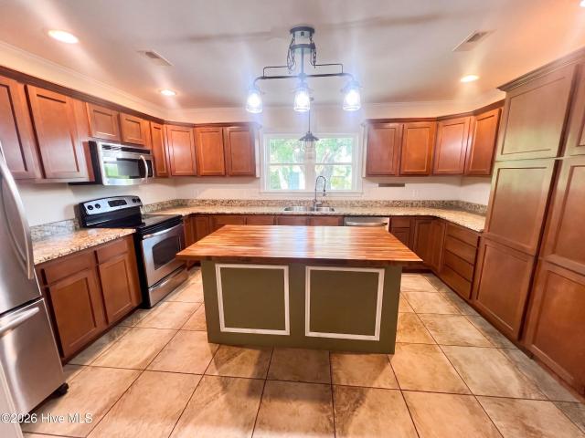 2504 Thomas Langston Rd