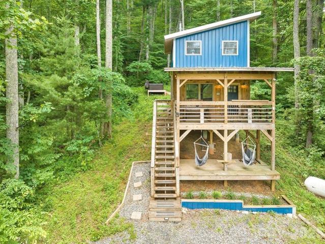 2504 Upper Paw Rd, Marshall, NC 28753