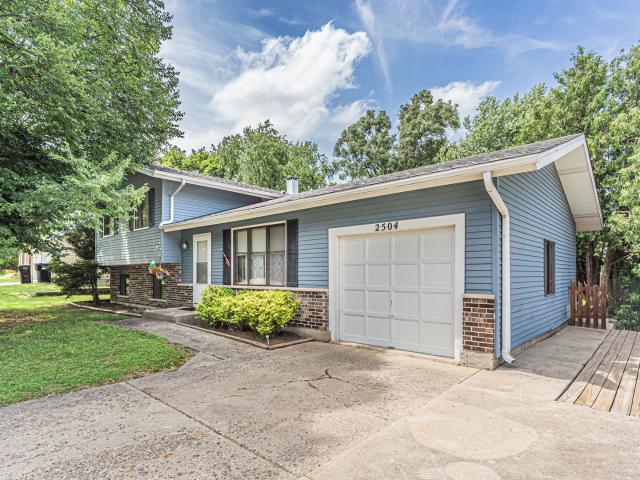 2504 W Fairview Lane