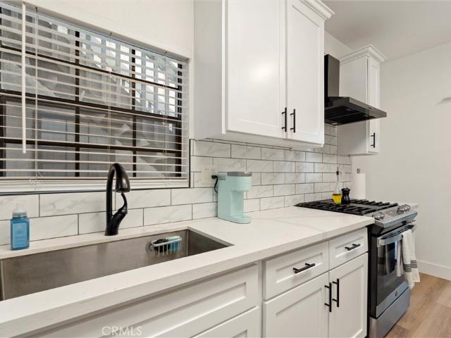 2504 W Macarthur Boulevard I