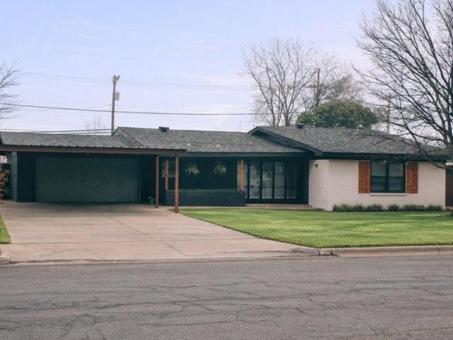 2504 53rd St, Lubbock, TX 79413
