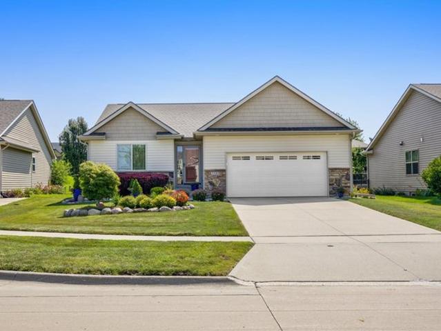 2505 NE Ewing Ct, Grimes, IA 50111