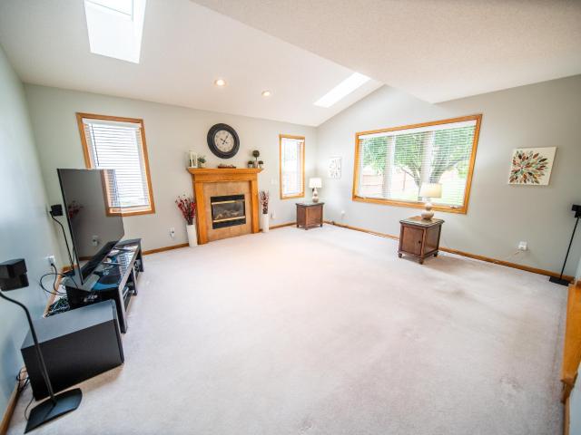 2505 Boulder Ridge Lane NW