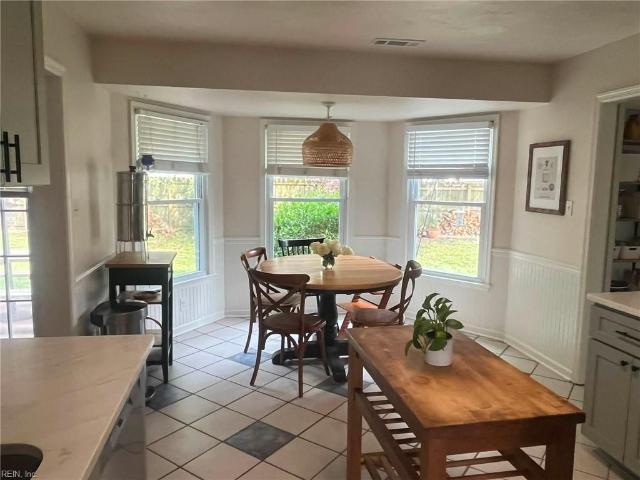 2505 Castle Hill CT