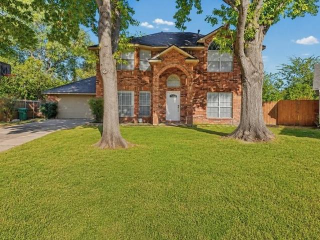 2505 Classic Ct W, Bedford, TX 76021