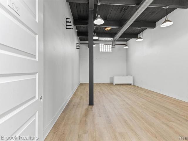 2505 Hilton Road