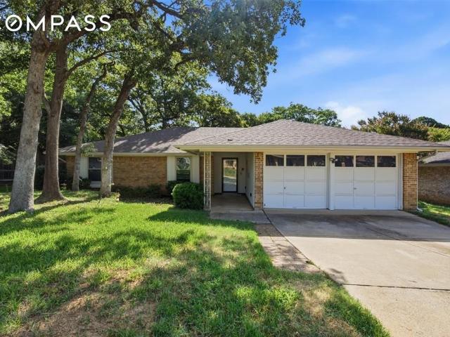2505 Ironwood Ct, Arlington, TX