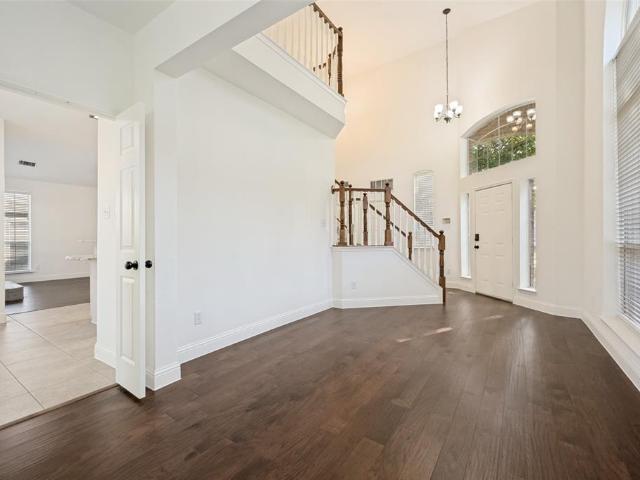 2505 Lakeshore Drive