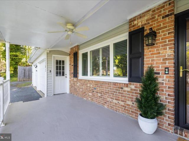 2505 Lewis Lane
