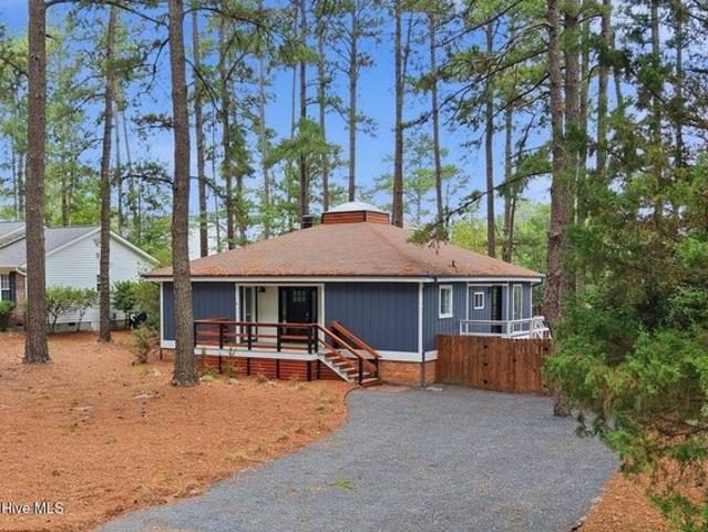 2505 Longleaf Dr SW, Pinehurst, NC 28374