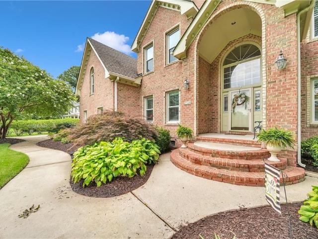 2505 Rhodes CT