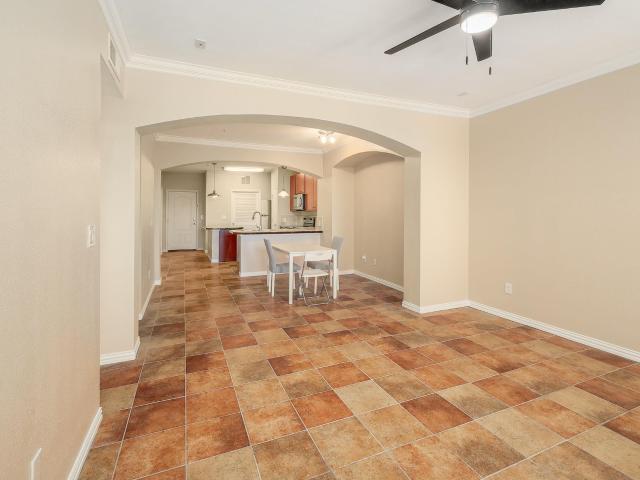 2505 San Gabriel St # 304