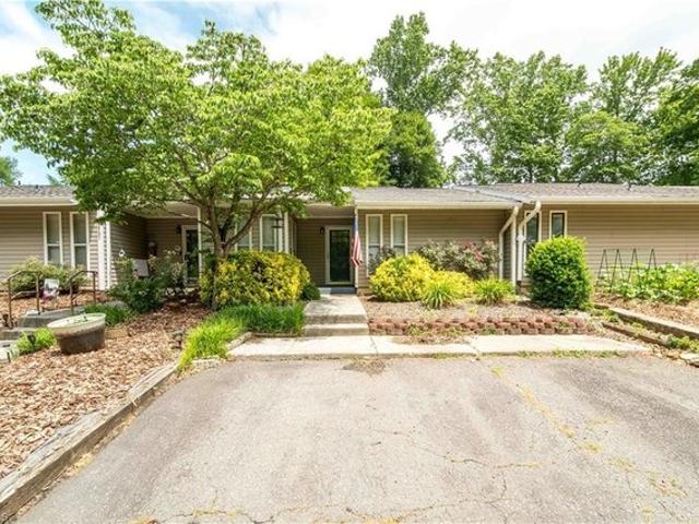 2505 Tantelon Pl, Winston Salem, NC 27127