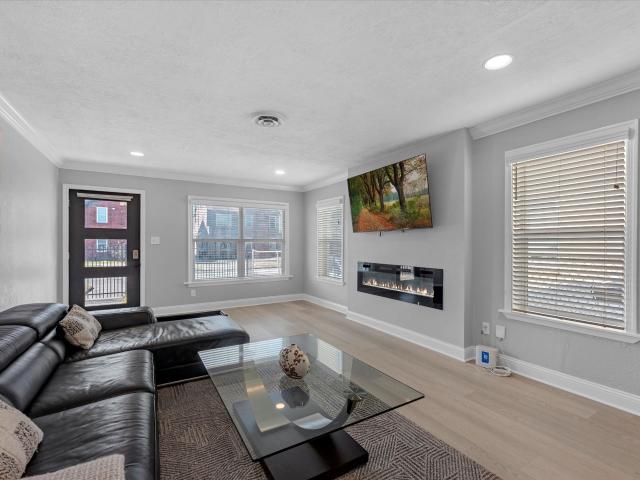2505 Truxillo St, Houston, TX 77004 | MLS #91114 | Compass