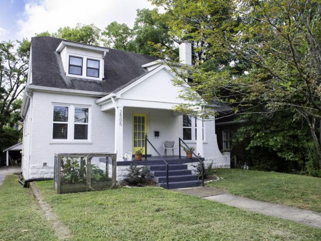 2505 W Linden Ave