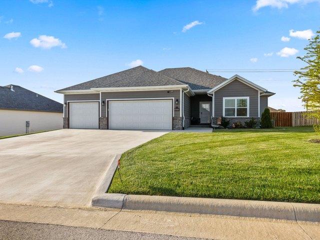 2505 W McGuffey St, Ozark, MO 65721
