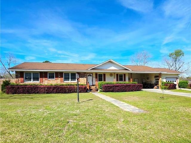 2505 Winchester Rd, Waycross, GA 31501