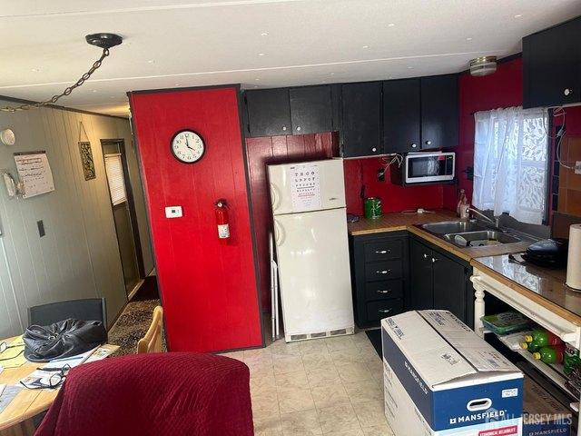 2505 Woodbridge Ave Trlr 14L, Edison, NJ 08817