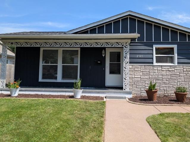 2505 23rd Avenue B, Moline, IL 61265