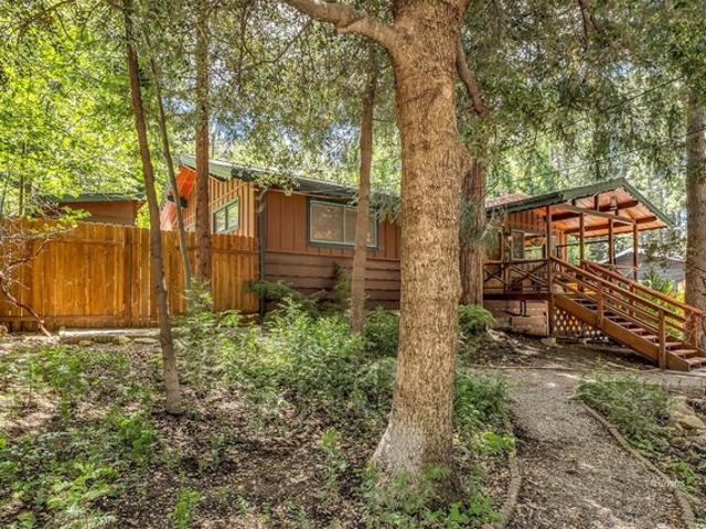 25060 Fern Valley Rd, Idyllwild, CA 92549