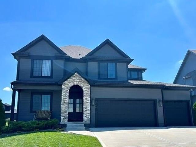 25061 W 148th Ter, Olathe, KS 66061