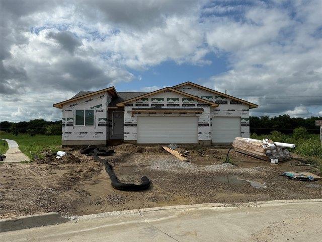 25067 Bluebird Cir, Adel, IA 50003