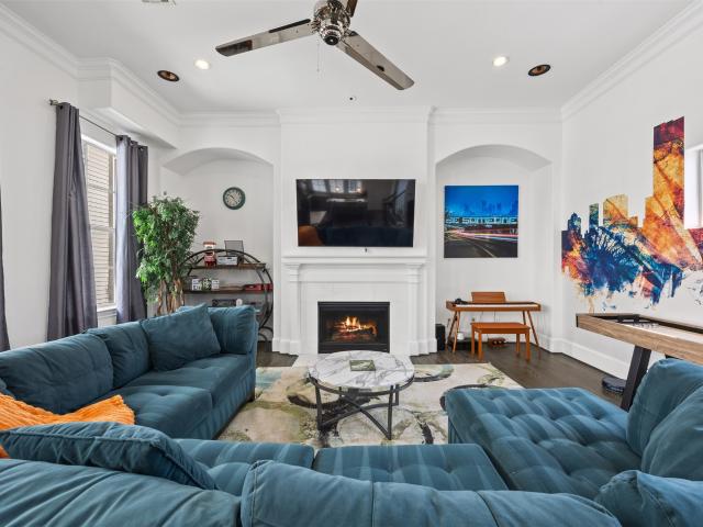 2506 Mckinney Street