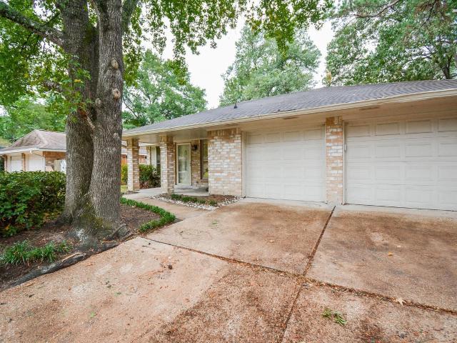 2506 Meandering Trail