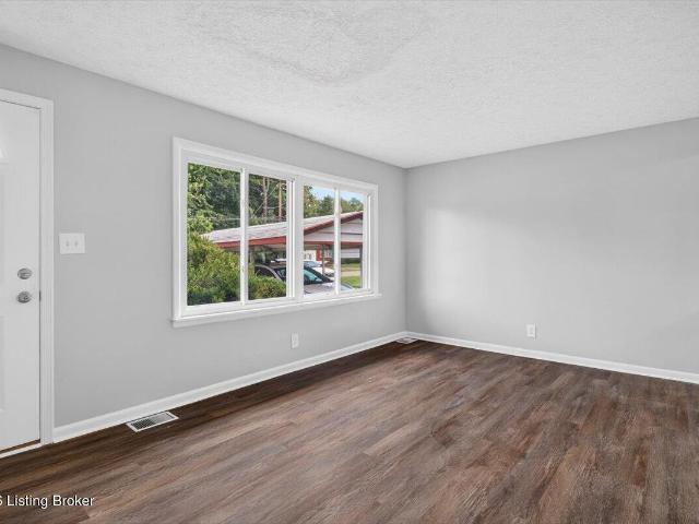 2506 Mercer Ave