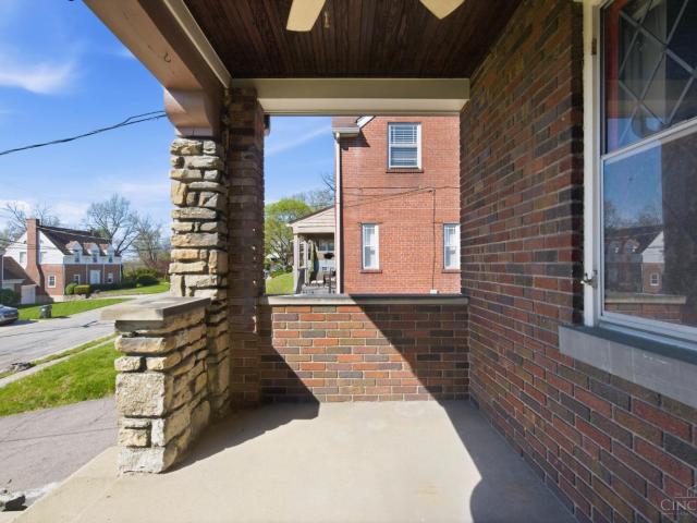 2506 Moundview Drive