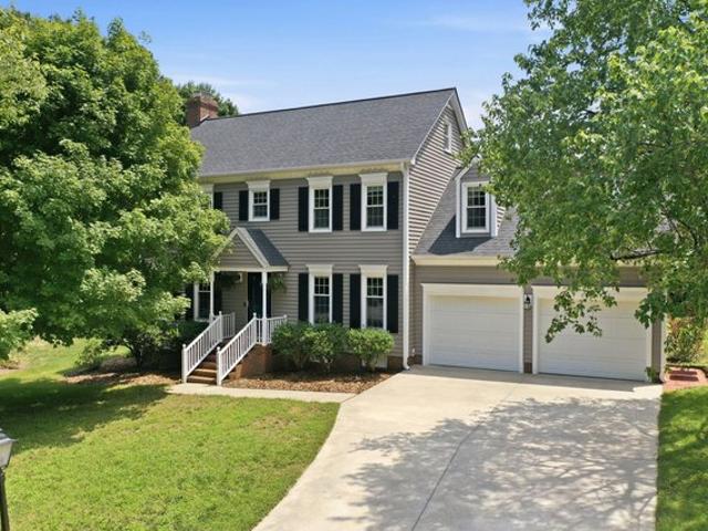 2506 Ashley Pl, Burlington, NC 27215