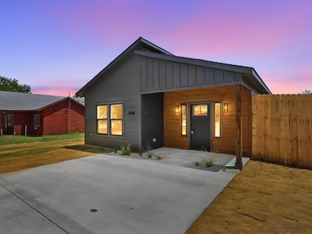 2506 Hercules Ct, Granbury, TX 76048