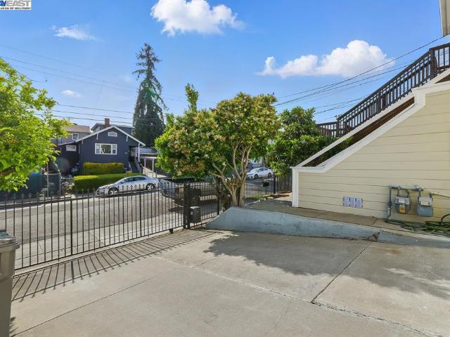 2506 Highland Ave