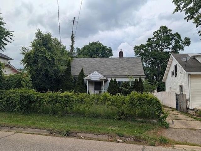 2506 Page Ave, Jackson, MI 49203