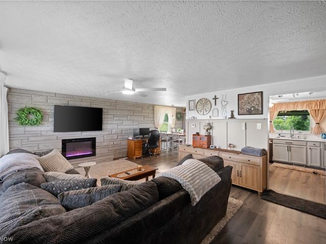 2506 Valley View Drive