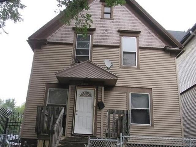 2506 W Fond Du Lac Ave, Milwaukee, WI 53206