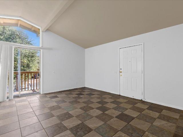 2507 Manor Cir